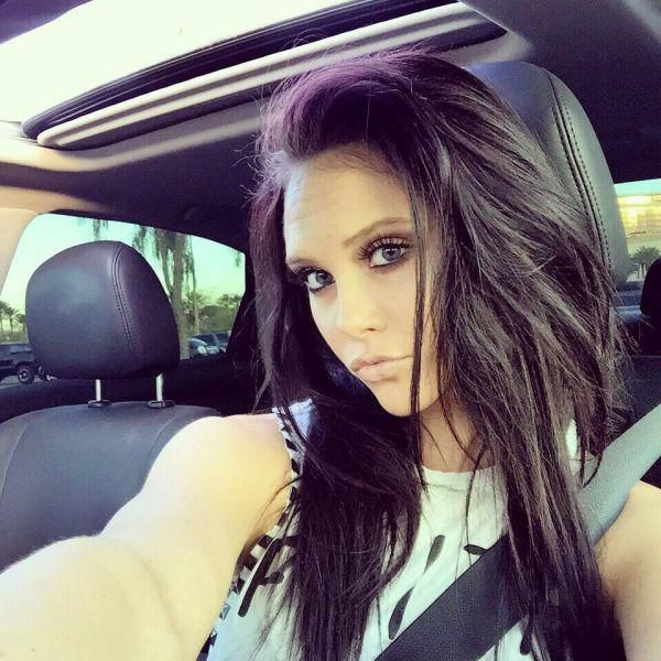 Selfies que necesitas tomarte en el auto | Es la Moda