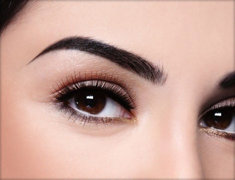 Trucos para lograr que tus cejas se vean más gruesas | Es la Moda