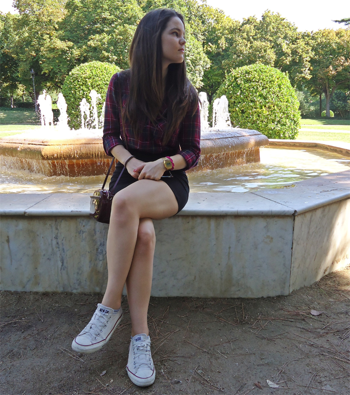 16 Looks con falda y converse para días casuales | Es la Moda 16 Looks con falda y converse para días casuales | Es la Moda