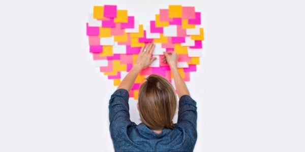 Ideas para decorar tu habitación con Post-it | Es la Moda