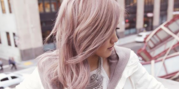 12 Chicas que te inspirarán a pintarte el cabello de color ‘Rose Gold ...