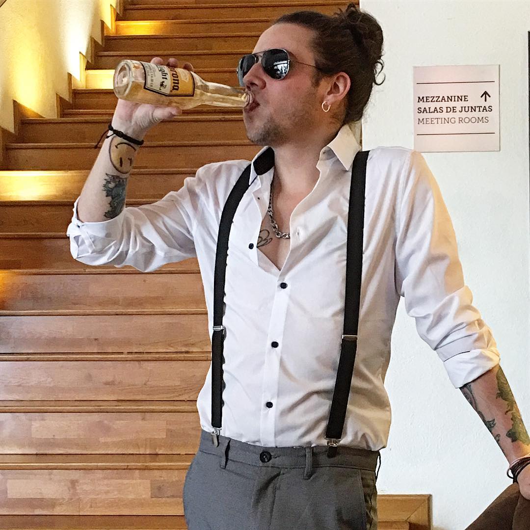 10 Famosos latinos que a todas nos alborotan la hormona | Es la Moda