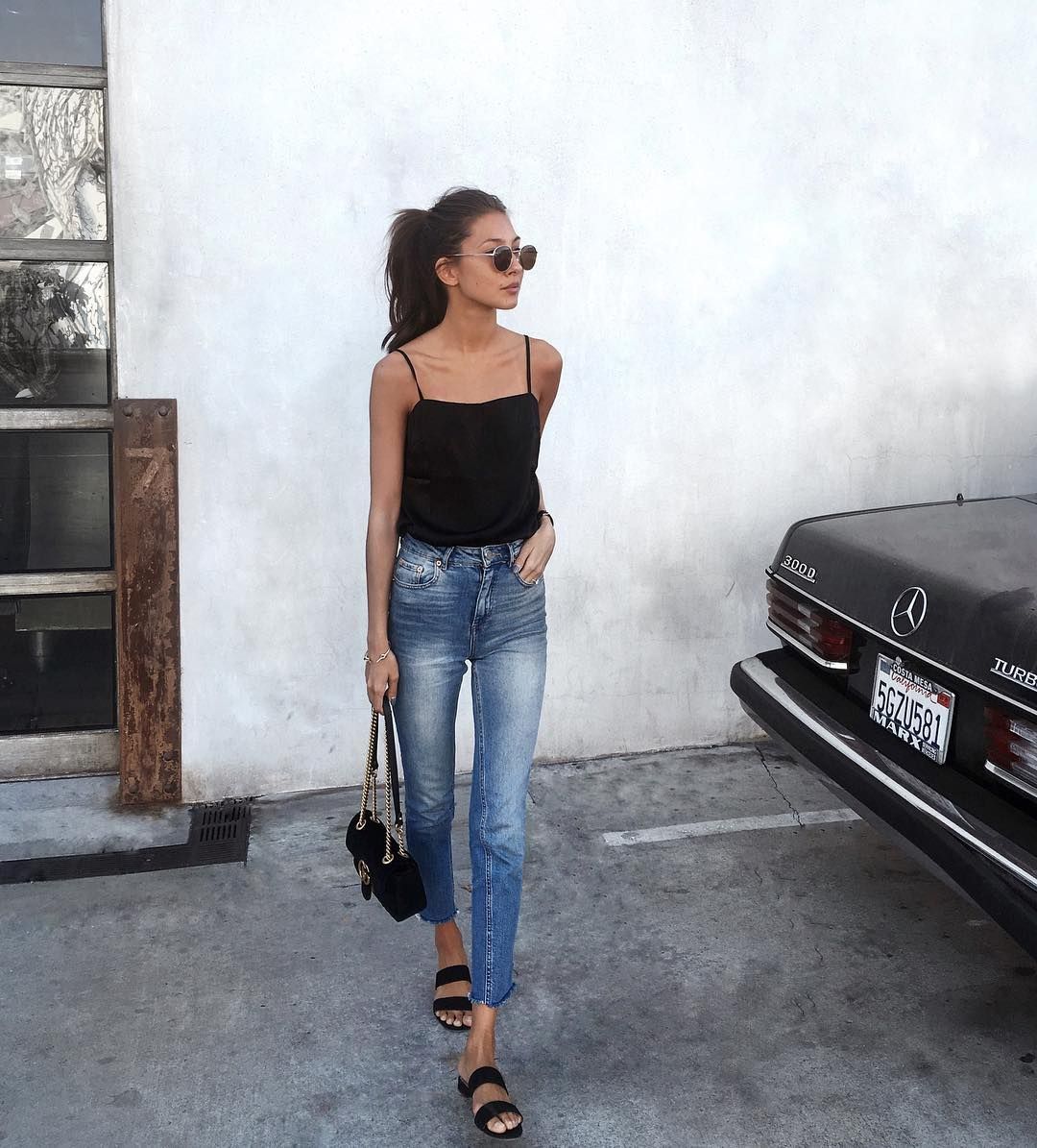 Outfits que van perfectos con tus sandalias negras | Es la Moda