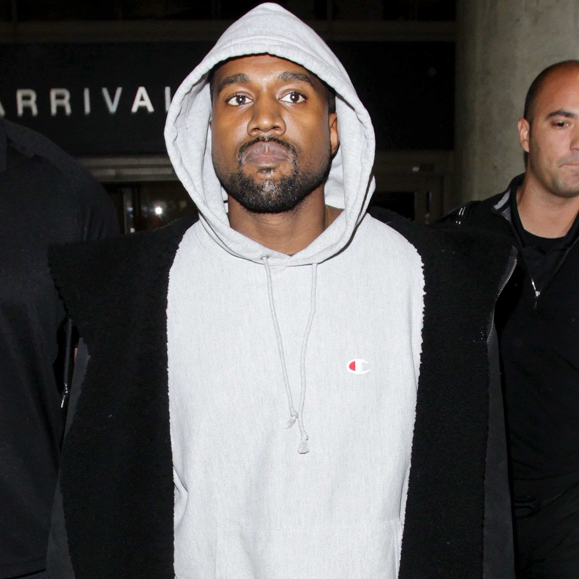 Kanye West se cambió el nombre | Es la Moda