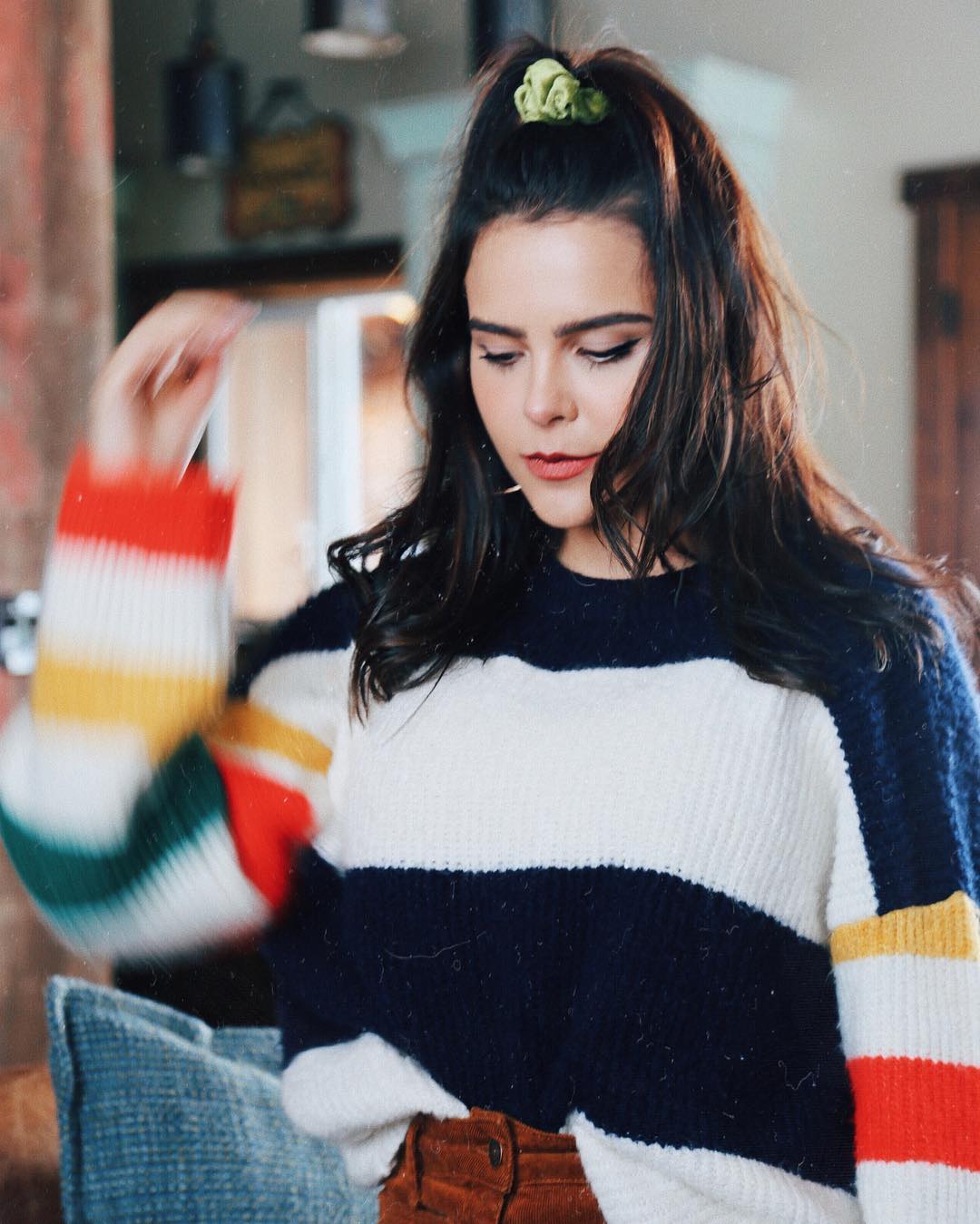 Yuya cada vez se parece más a tu tía la atrapada en los 80’s | Es la Moda