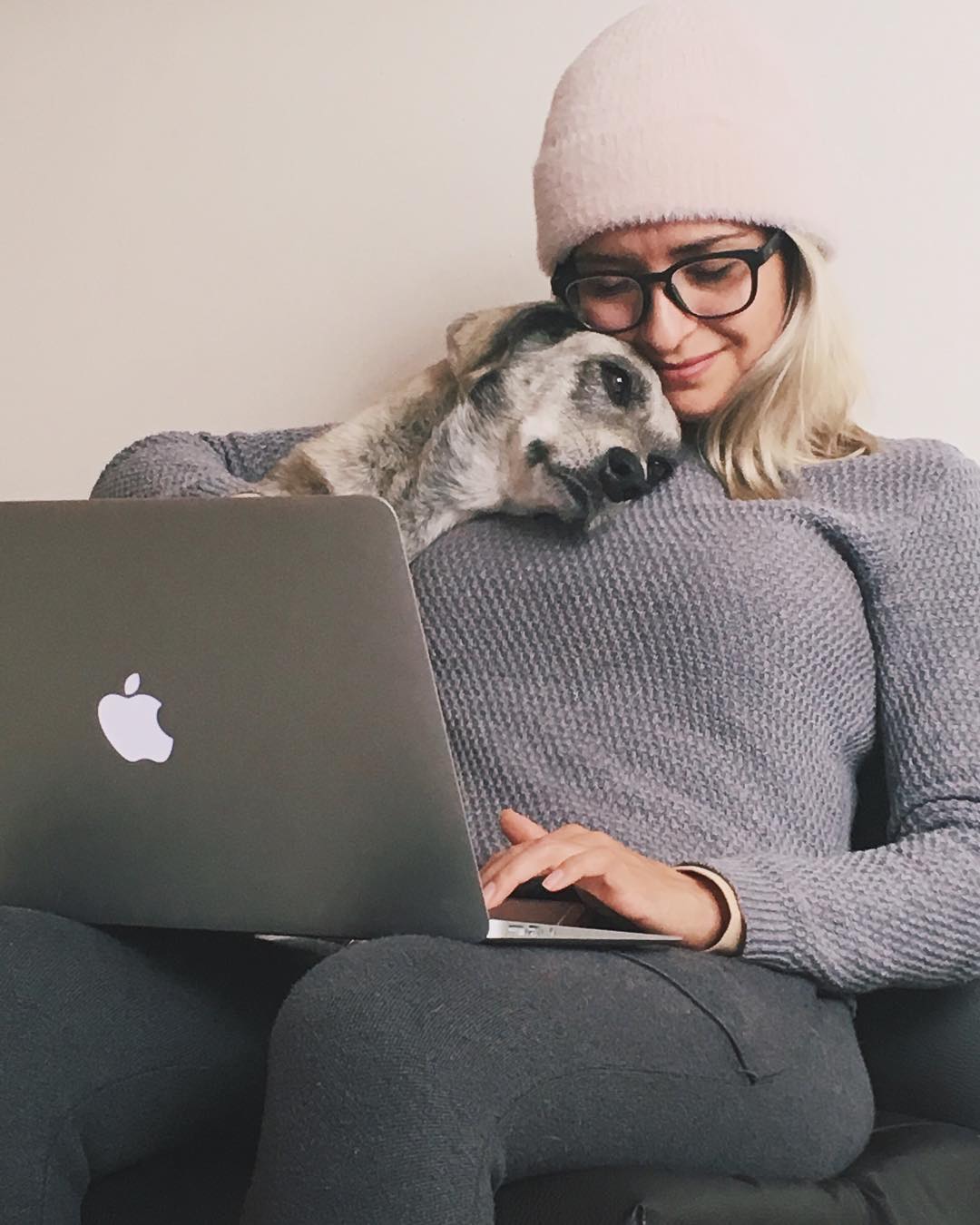 Fotos que tienes que tomarte con tu perro en lugar de tu novio | Es la Moda