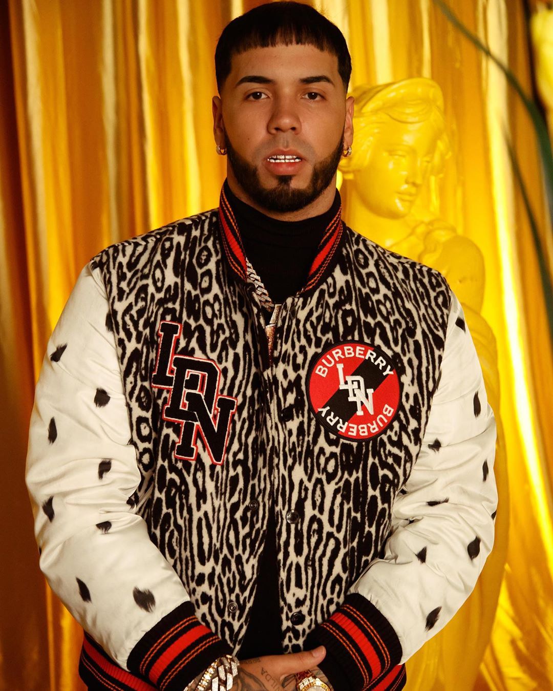 Anuel AA tiene el collar con el que tu novio reggaetonero sueña | Es la ...