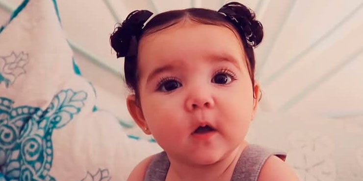 Kima derrite corazones al querer tocar el Ukulele | Es la Moda