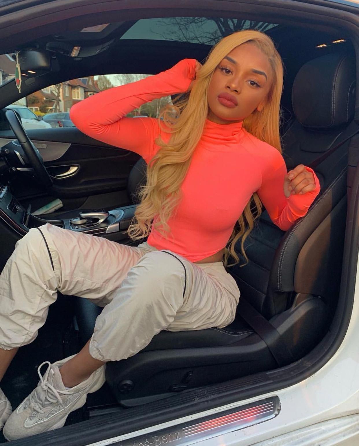 Prendas neón que necesitas para iniciarte en este look | Es la Moda