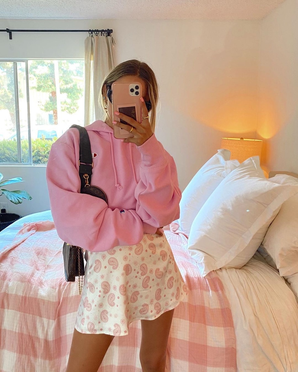 Outfits en tonos pastel que te empalagarán de amor | Es la Moda