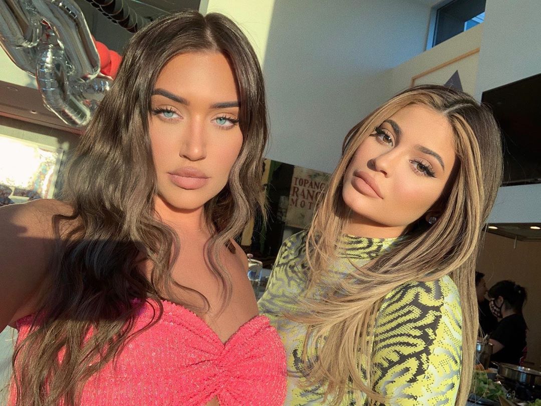 Kylie Jenner Cada Vez Se Parece Más A Su Bff Stassie Es La Moda