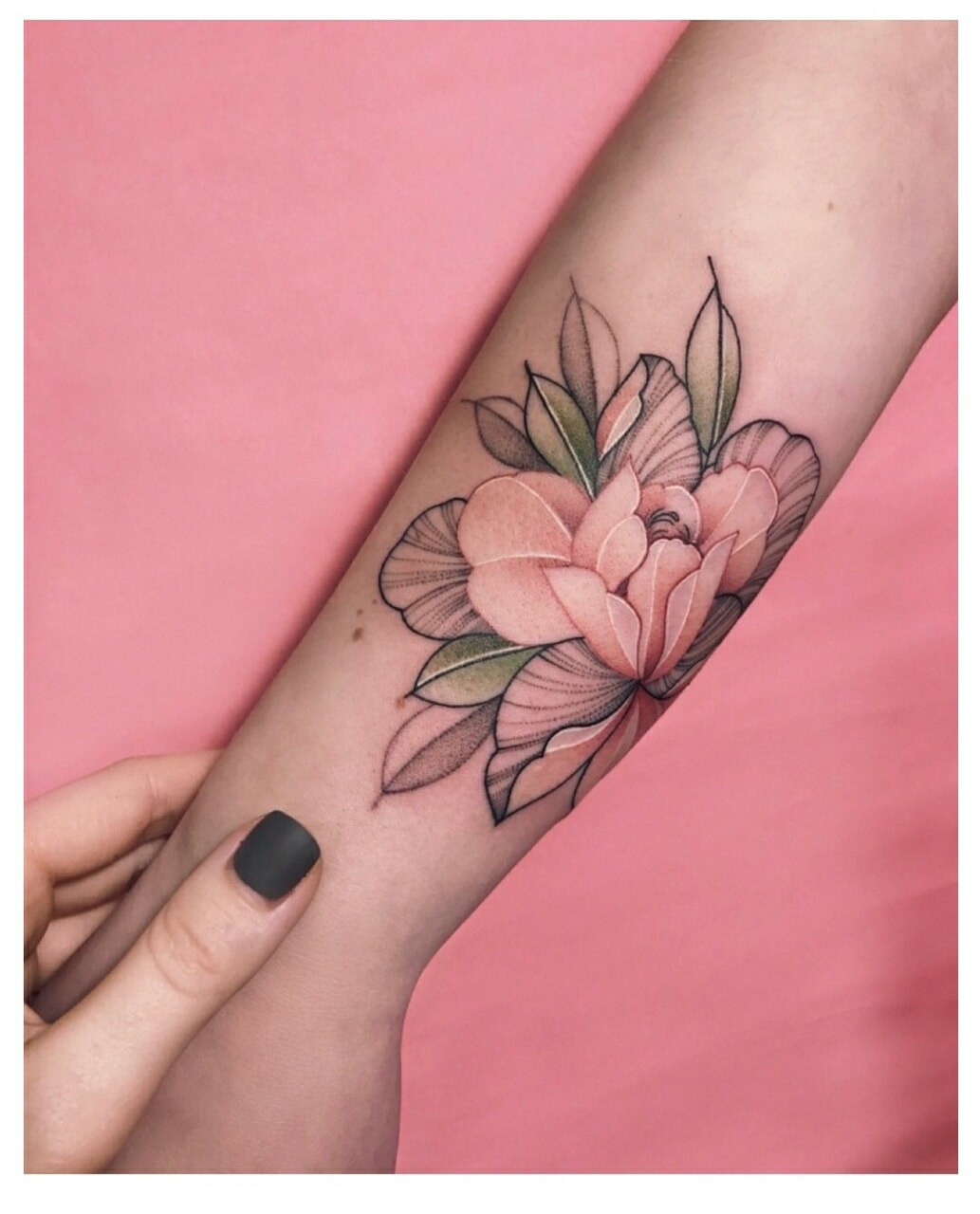 18 TATUAJES FEMENINOS CON COLORES LINDOS