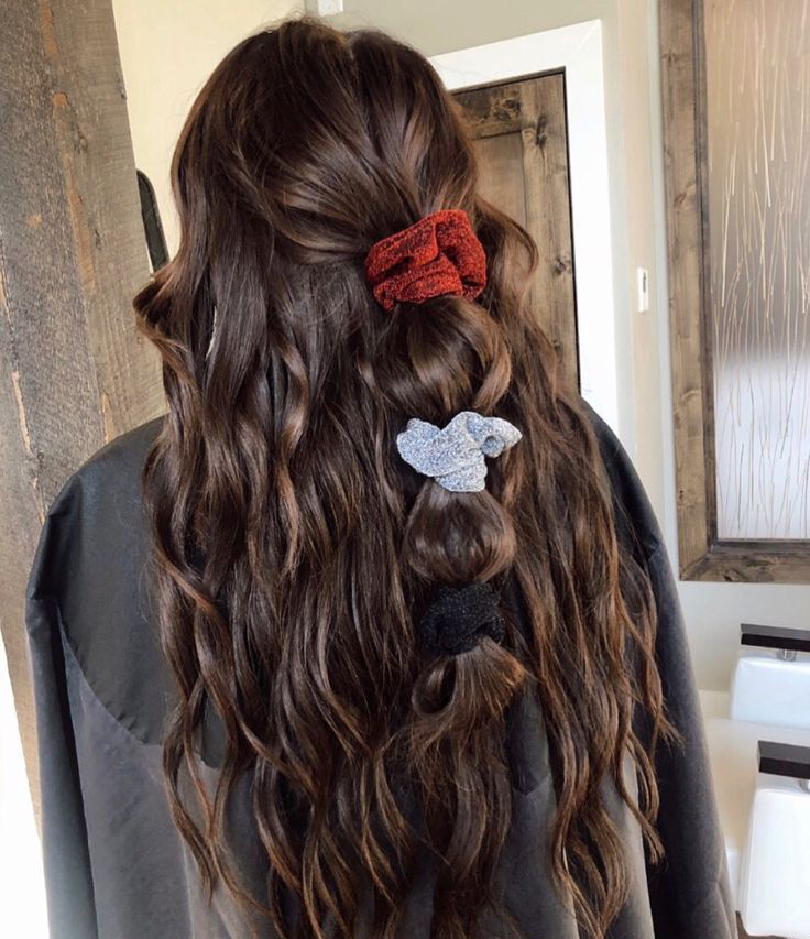 Usos que les puedes dar a tus scrunchies este regreso a clases | Es la Moda