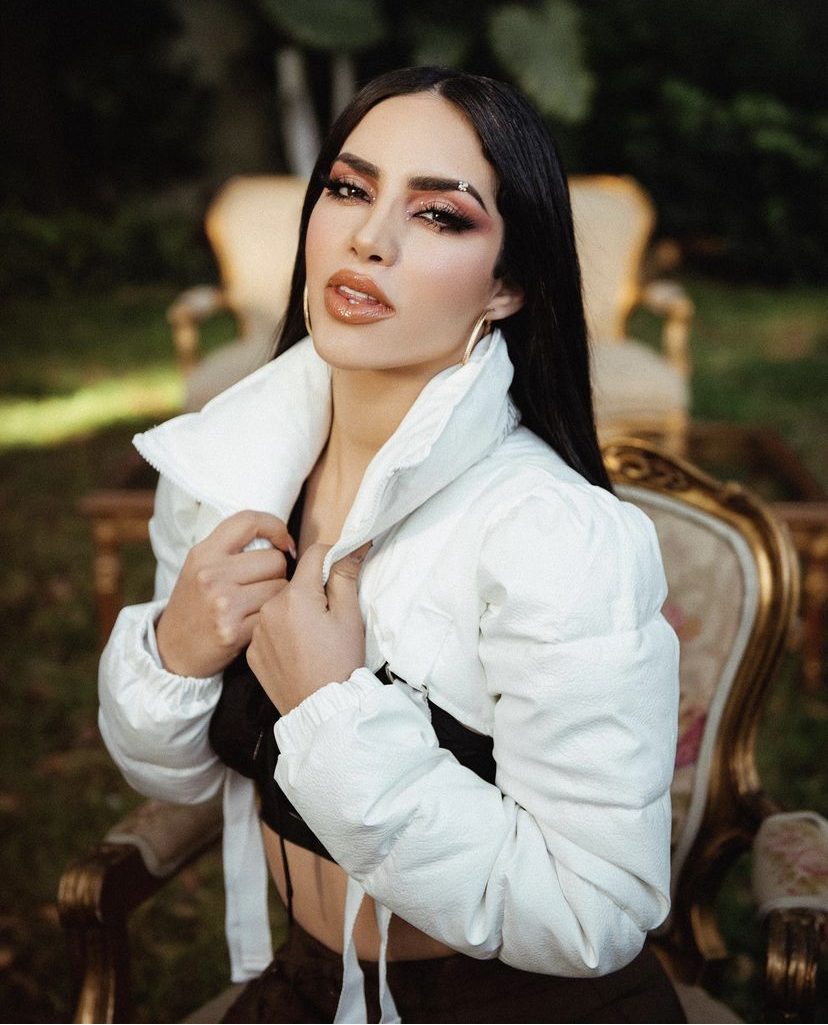 Kimberly Loaiza ha creado una nueva tendencia para tus cejas | Es la Moda