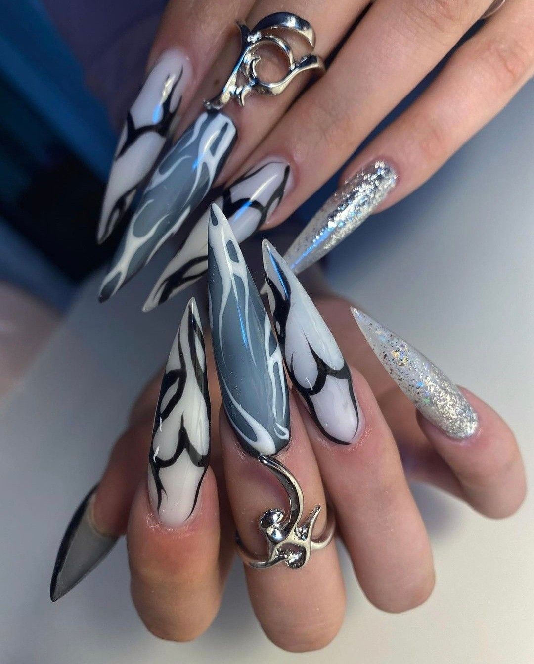 Uñas con Witchy vibes para este Halloween | Es la Moda