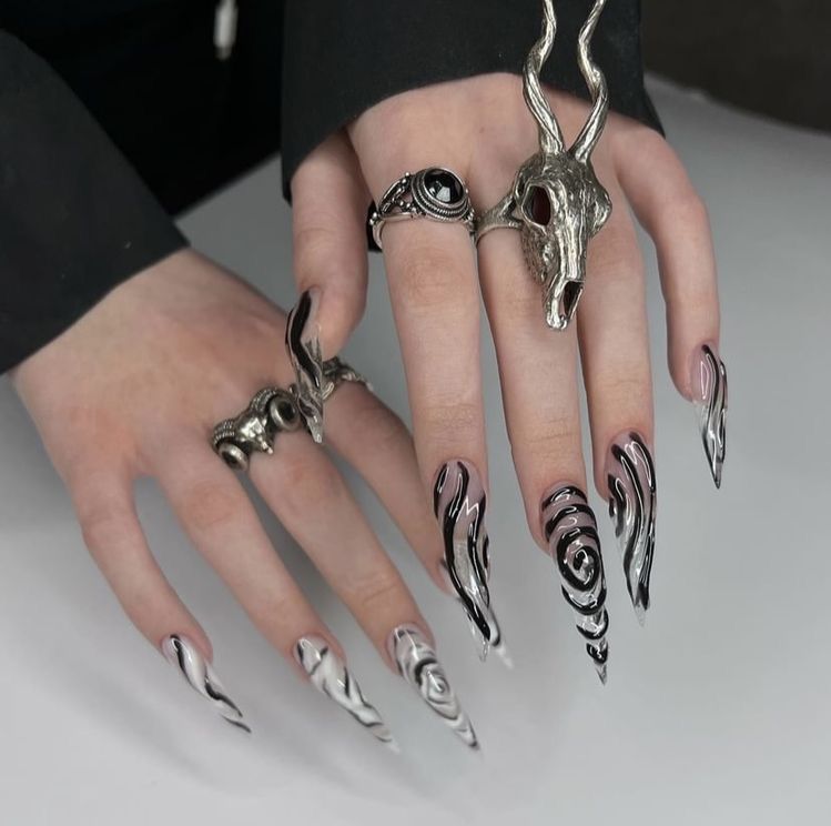 Uñas con Witchy vibes para este Halloween | Es la Moda