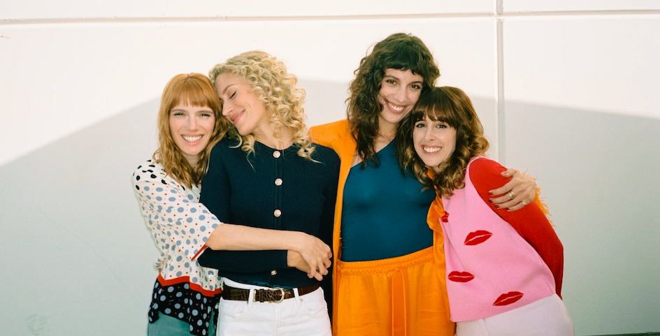 Outfits para las que se volvieron fans de la serie ‘Valeria’ | Es la Moda