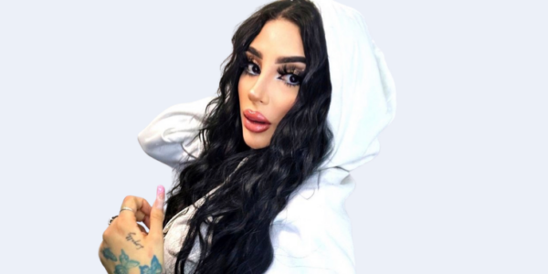 Bellakath y su look de bellaca intelectual | Es la Moda