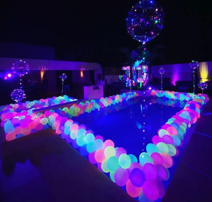 Checklist esencial para tu fiesta NEON, GLOW PARTY | Es la Moda